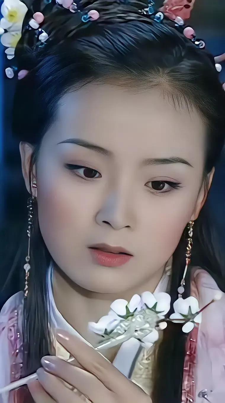 Beautiful Wang Yan - iNEWS