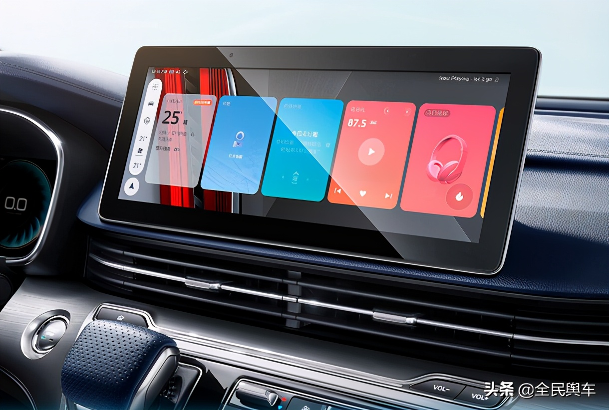 The noble choice of MPV, Roewe IMAX 8 is more luxurious, can sit in the second row and never ...