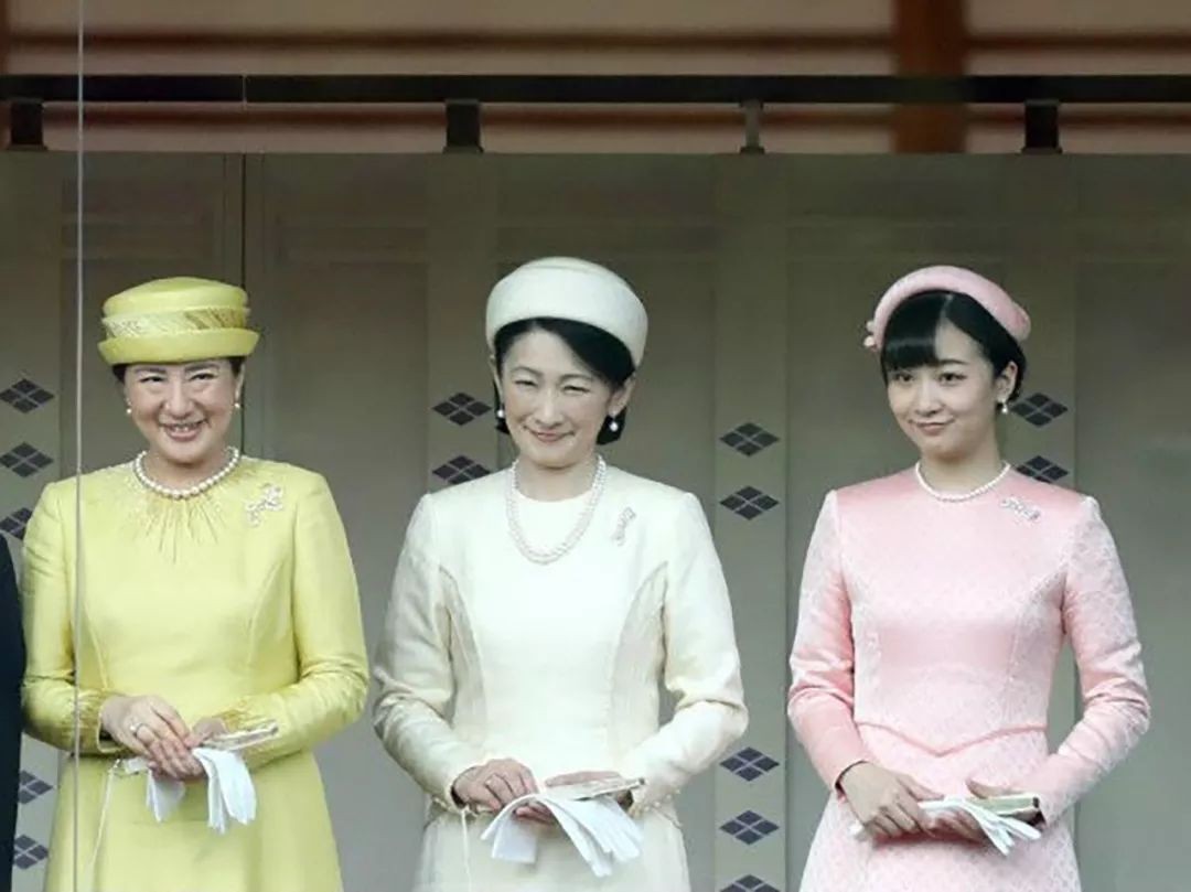 The Japanese Royal Family's Concubine War: Empress Masako has no ...
