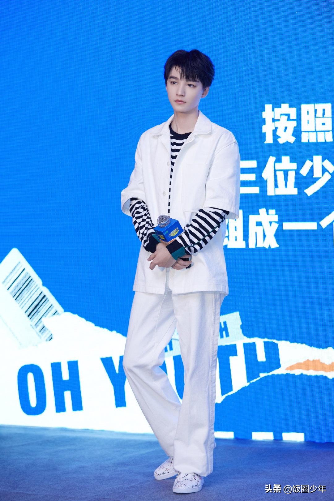 Wang Junkai's new play is so ashamed, he pulled a green screen on the ...