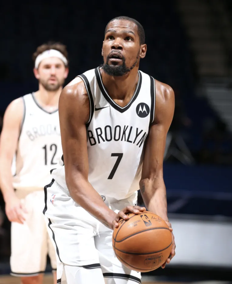 Durant 31+4+4!Leading 45 points to set a record!The single-core Nets ...