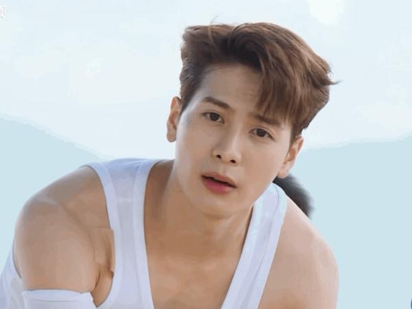 "Running Man" Wang Jiaer wears ice sleeves at 38 degrees to cover his ...