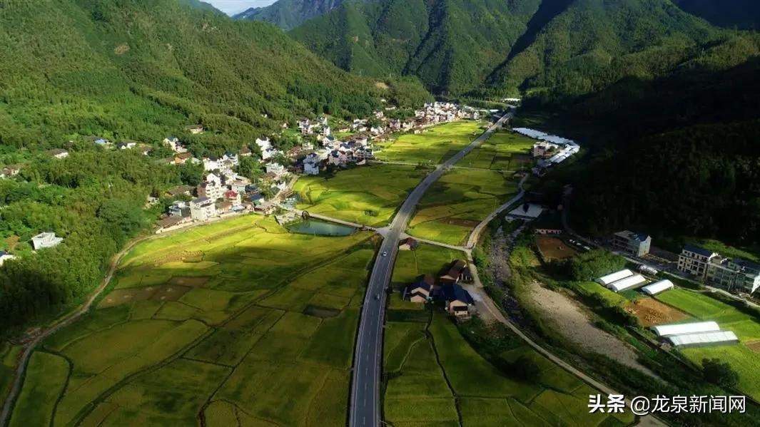 The long holiday village tour starts today, the first stop: Shangjin ...