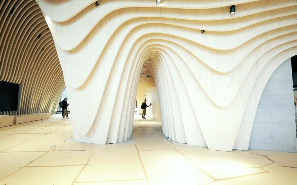 "Supercell", valued at tens of billions of dollars, moved into the ...