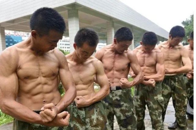 Soldier muscle comparison: The U.S. army is strong, our army is strong ...