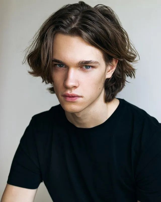 The 19-year-old male model looks like the little plum from the "Titanic ...