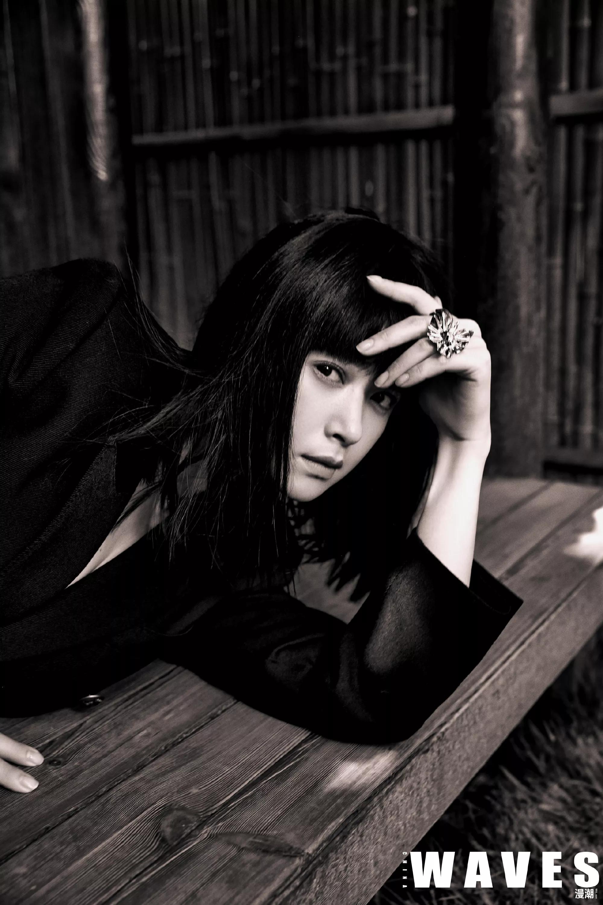 How beautiful is Jiang Xin who has lost weight?Qi bangs and long hair ...