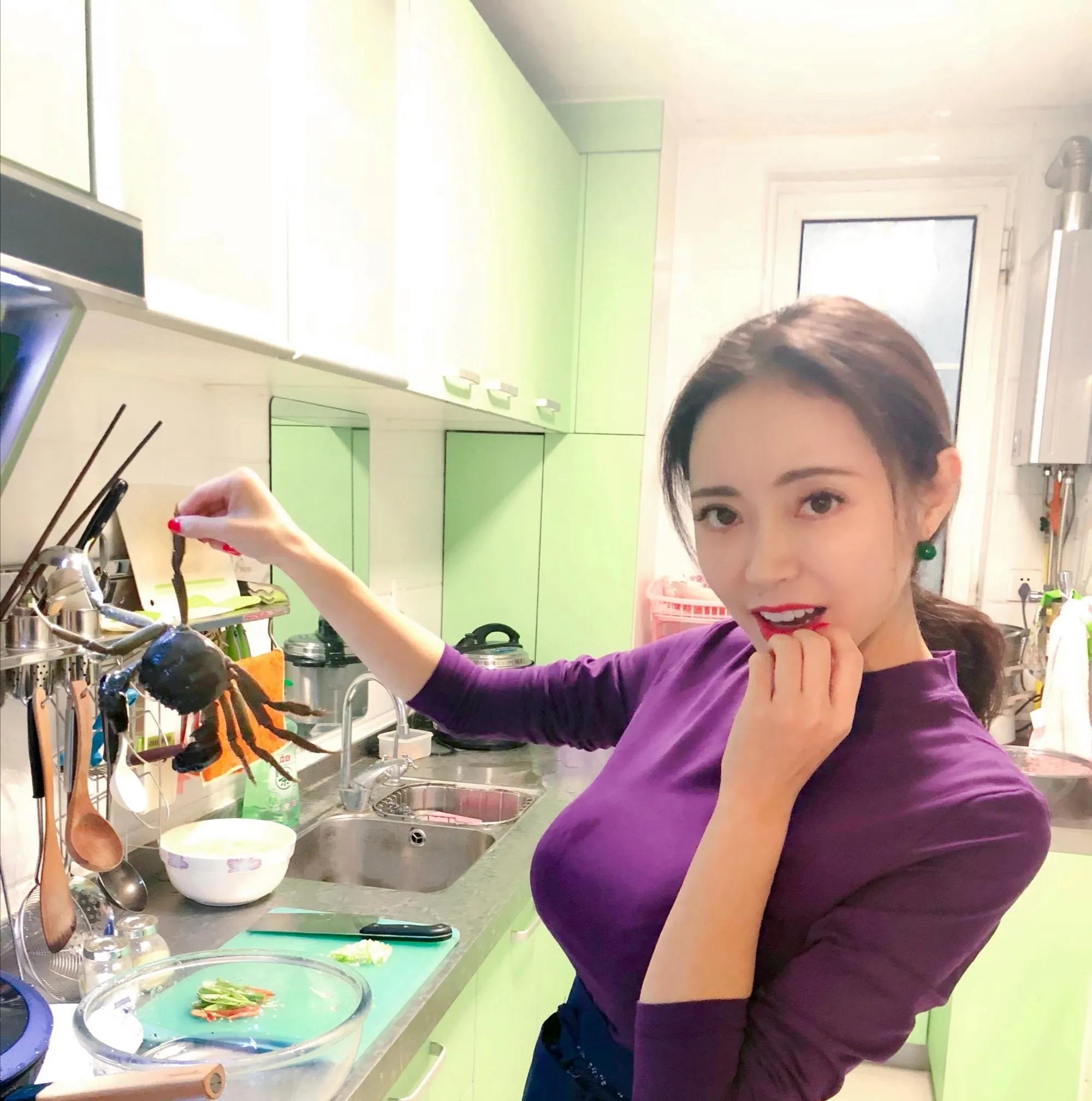Shaanxi beautiful actress Pan Chunchun - iNEWS
