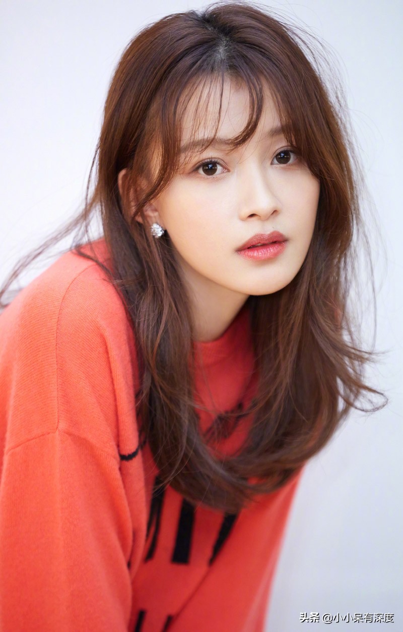 Sun Yi, she is Jiang Wenjing in "Hello Prosecutor", a sweet smile has ...