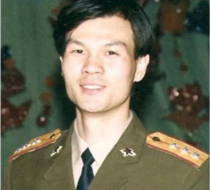 Li Bin: After 15 years in the army, the actor changed his career and ...