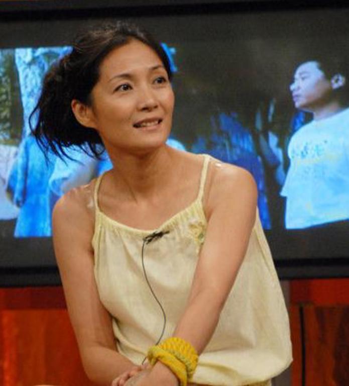 Li Ting died in nine years of fighting cancer. At the funeral, her ex ...