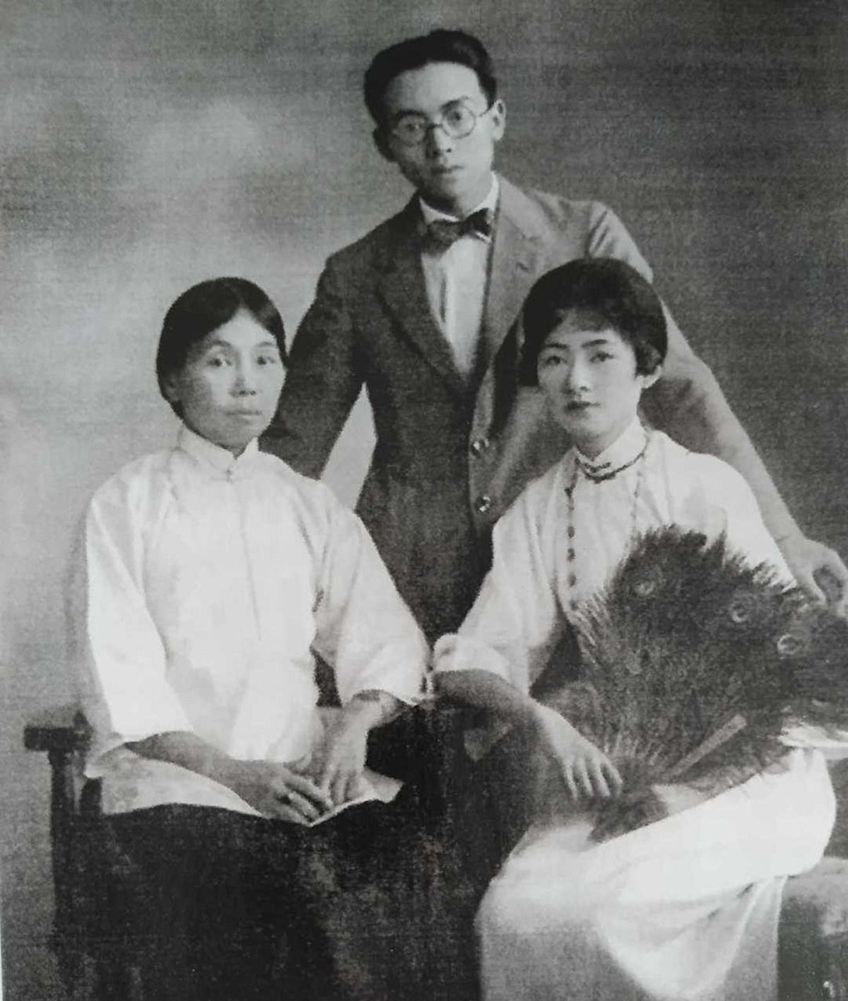 The national emblem comes from the talented woman Lin Huiyin?She played ...