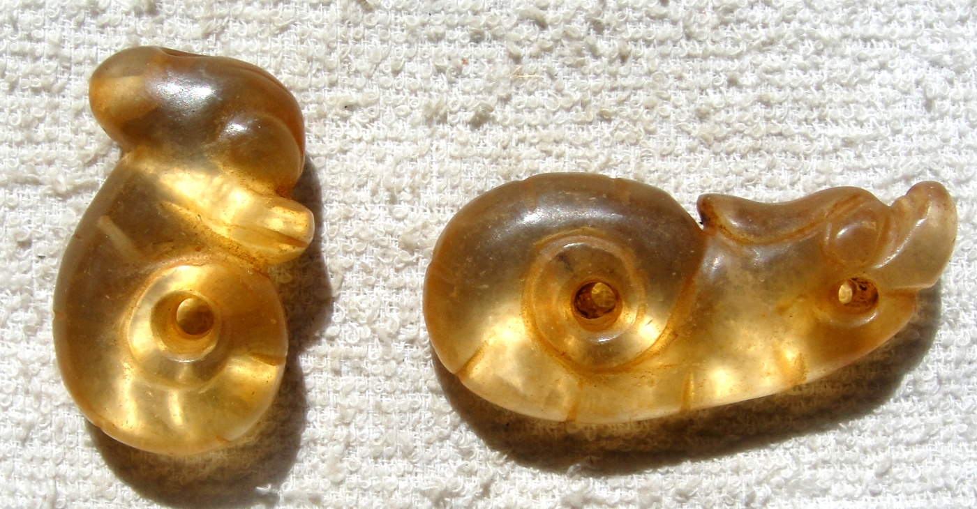 The Hongshan cultural jade ware collected by Xiaogong Inner Mongolia is ...