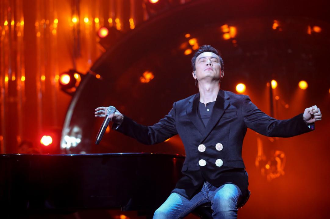 52-year-old Li Quan has come to earn a son, and he has lost his heart ...