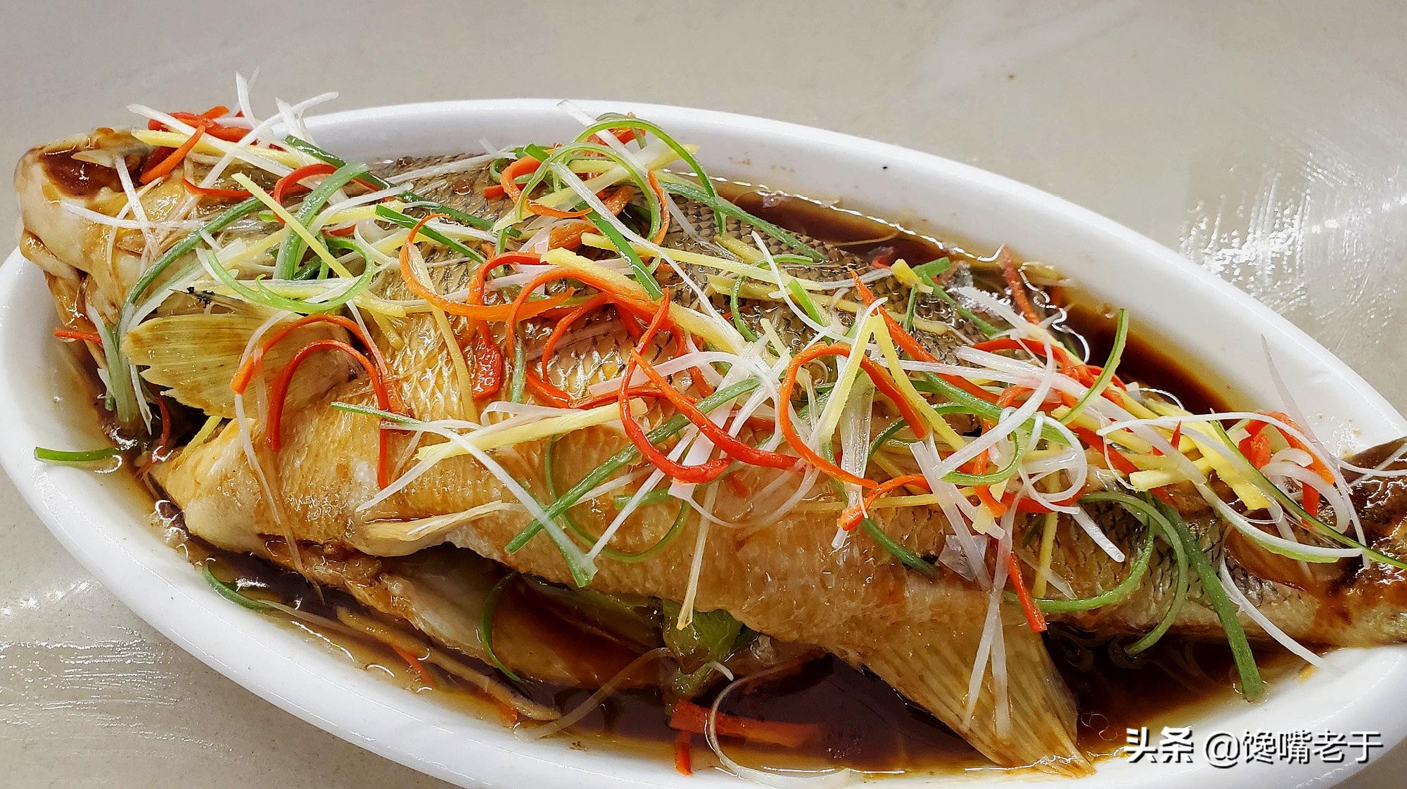 How to steam the steamed fish is fresh and delicious without any smell ...