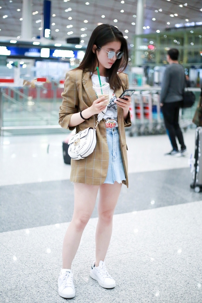 Zhang Xueying dared to wear such a Taobao model out of the street ...