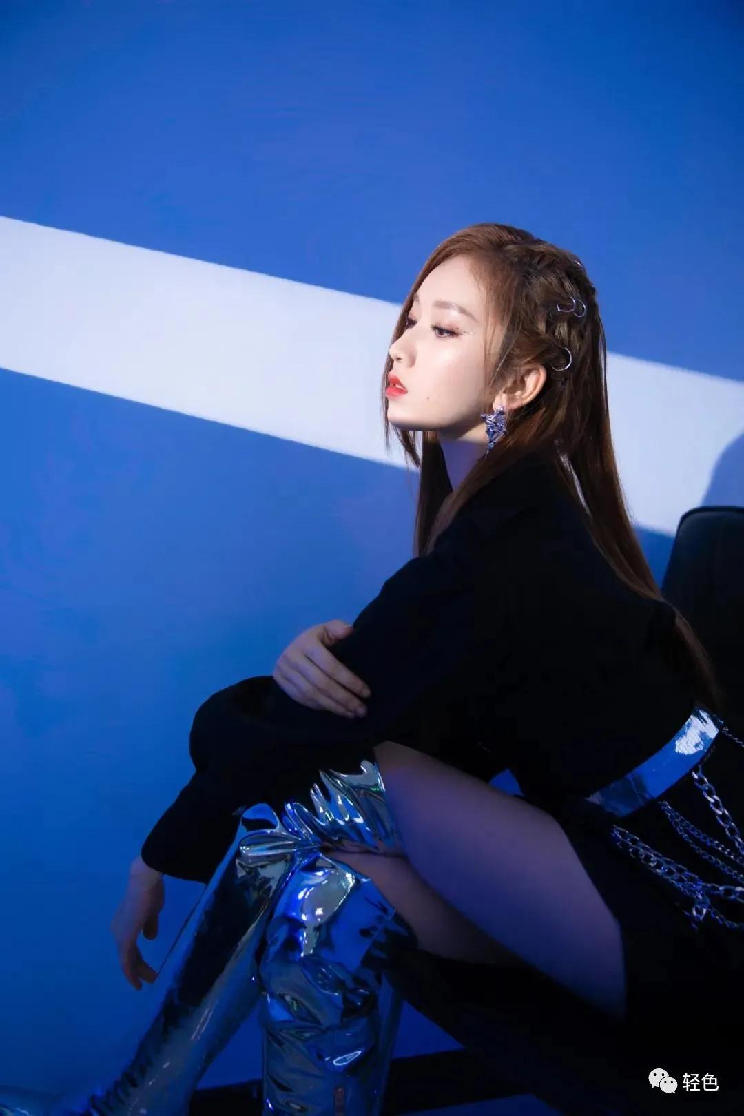 Liu Lingzi is a light mature woman, her milk is tender and watery - iNEWS