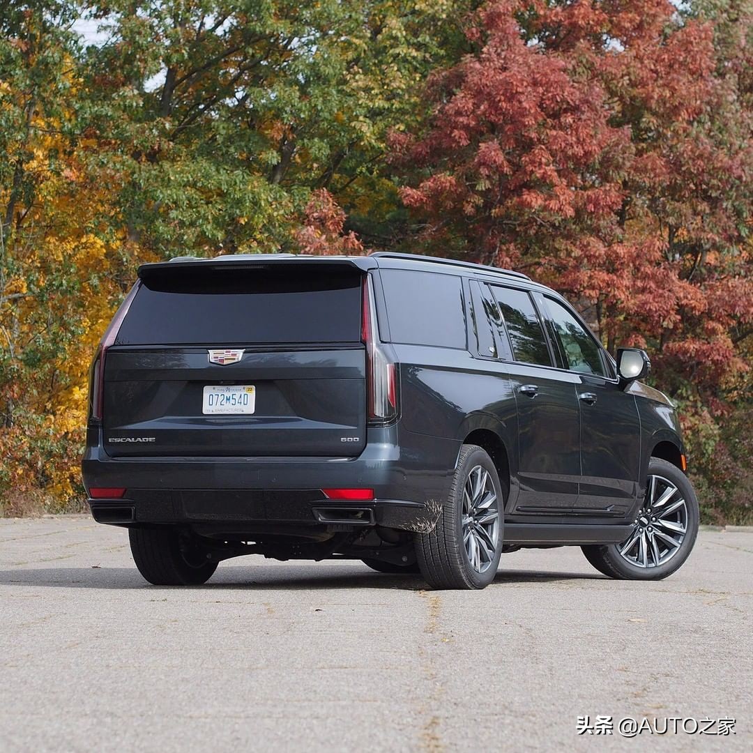 The "masterpiece" of American SUV, the new Escalade debuts, 8 cylinder ...