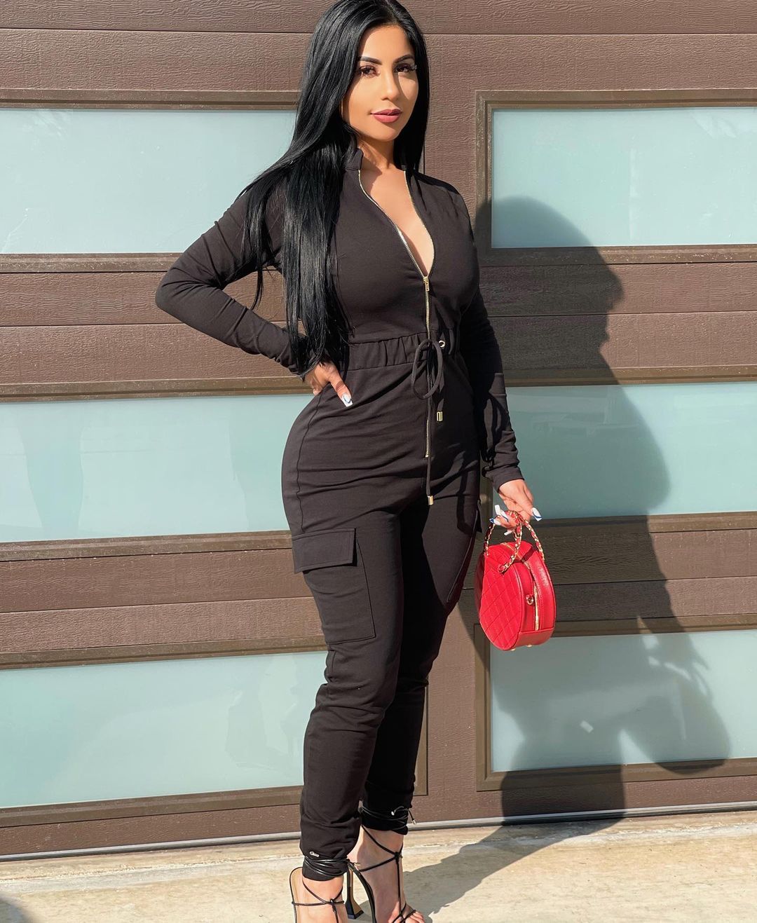 She is a Spanish model with a curvy body. Although she is not tall, she ...