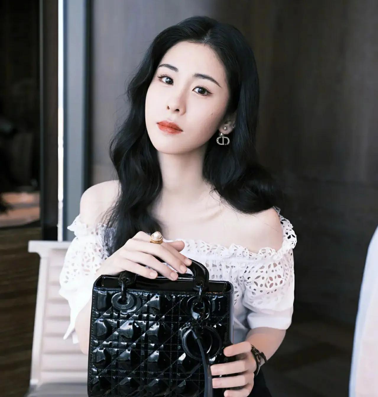 Zhang Bichen, a real strong man, is good at finding light from ...