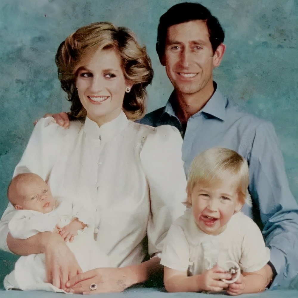 Princess Diana's height is a mystery, is it a small bird, or inferior ...