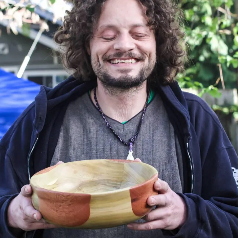 The blind carpenter became popular on TikTok. At the age of 16, he ...