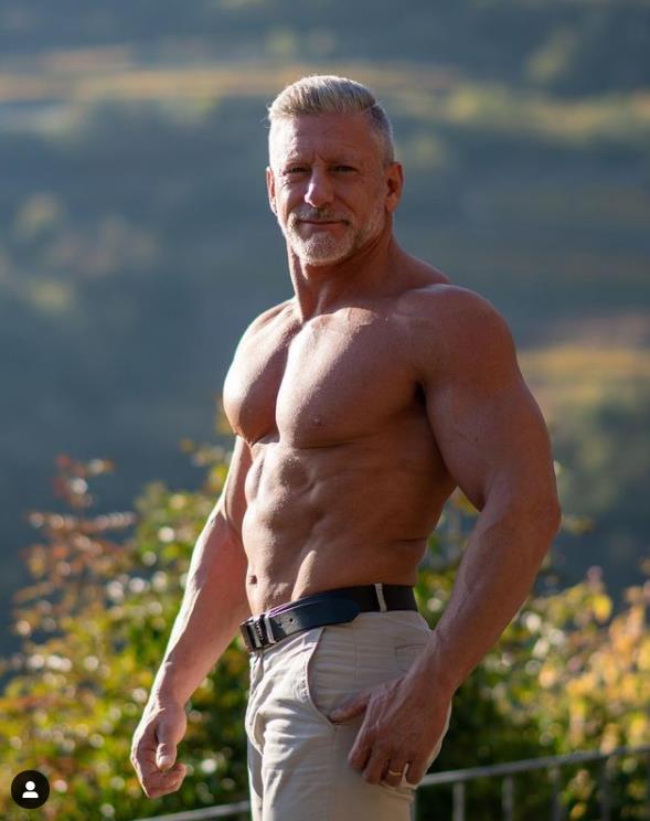 Italian dad fell in love with fitness, 51-year-old dad and 23-year-old ...