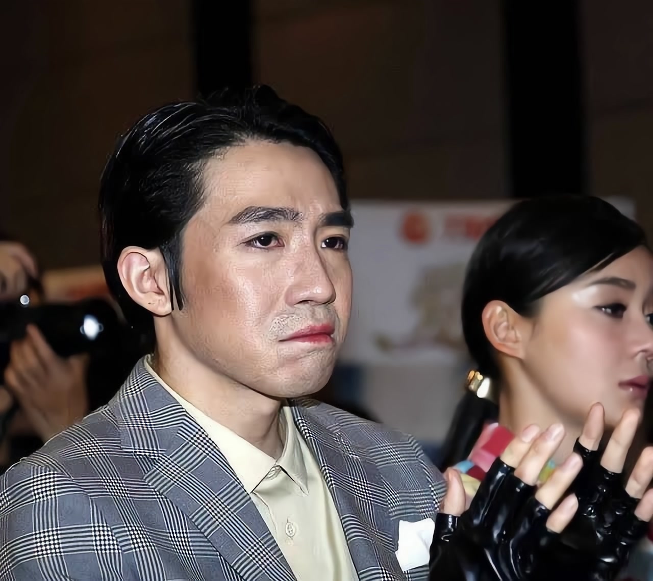 11 years ago, Yu Haoming rushed out of the flames with Selina in his ...