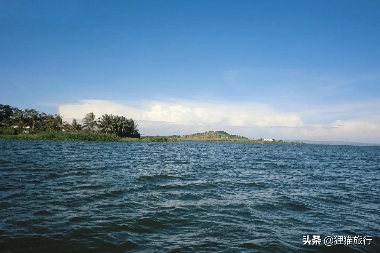 Lake Victoria is the largest lake in Africa and the boundary lake of ...