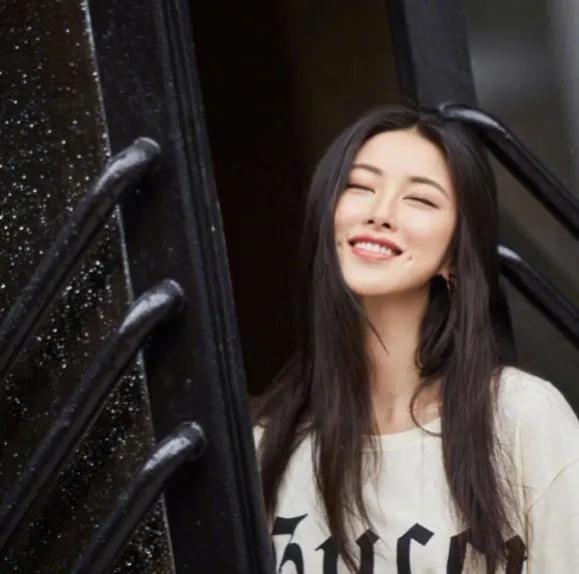 Zhu Zhu in "The Rebel": It's an honor for me to play Lan Xinjie!I cried the moment Lan Xinjie ...