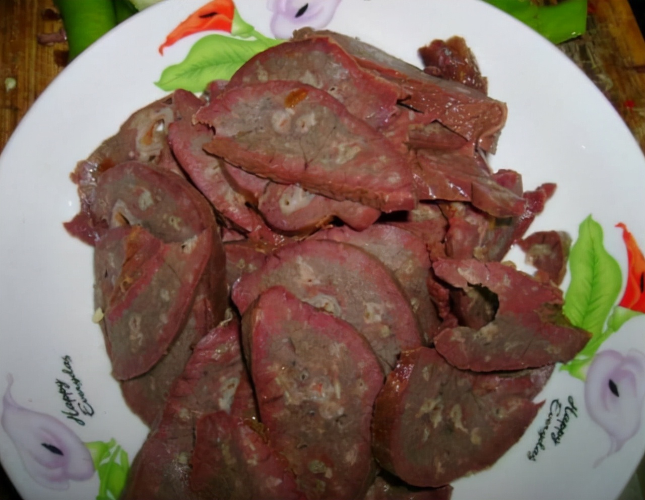 Doctors recommend to eat less of the 6 parts of pigs. The large ...