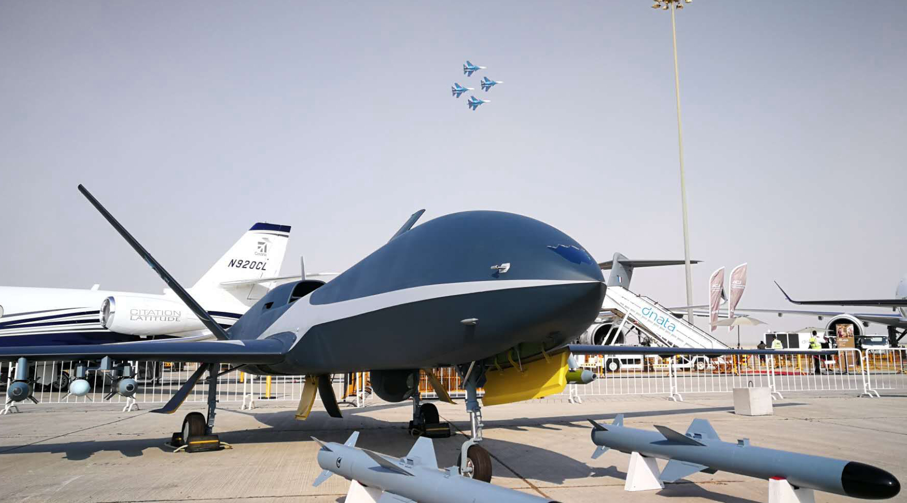 China's aerial bee colony, who can carry 200 drones at the same time ...