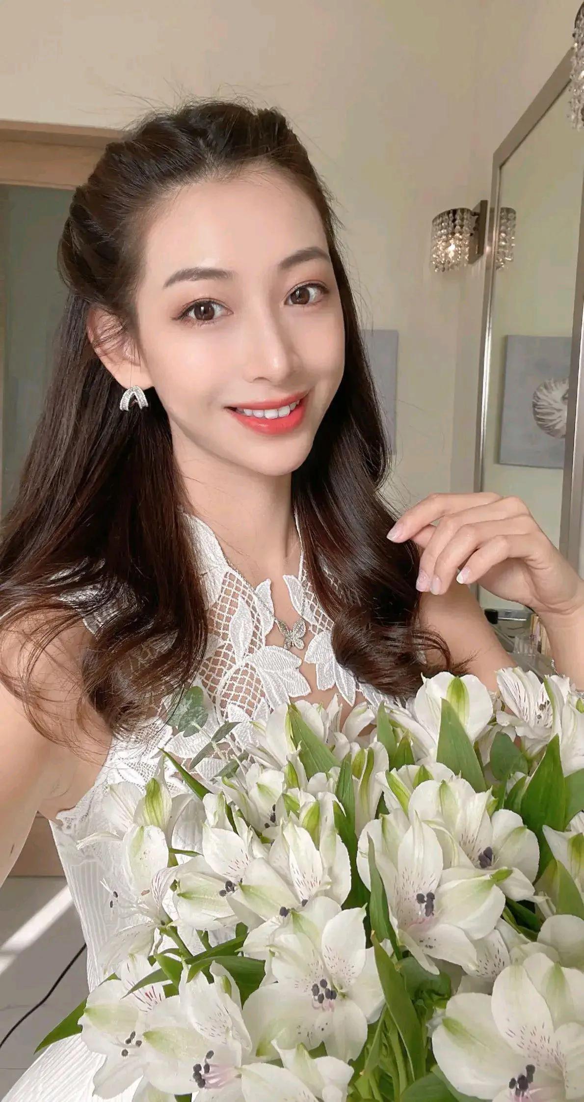 Right now, the person who hates Yang Di the most besides Qian Feng ...