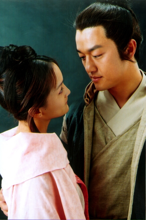 How popular is the Legend of the Eagle Shooting Heroes to let Jin Yong sit down? - iNEWS