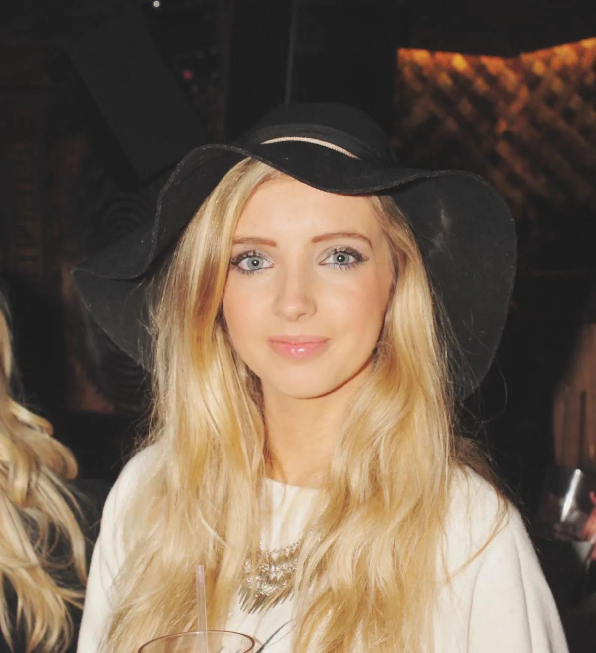 Beautiful actress: Alice Barlow - iNEWS