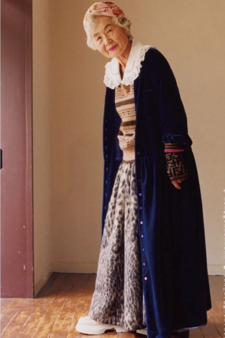 Grandma's fashion, this is what 70+ women should wear. Everyone praises ...