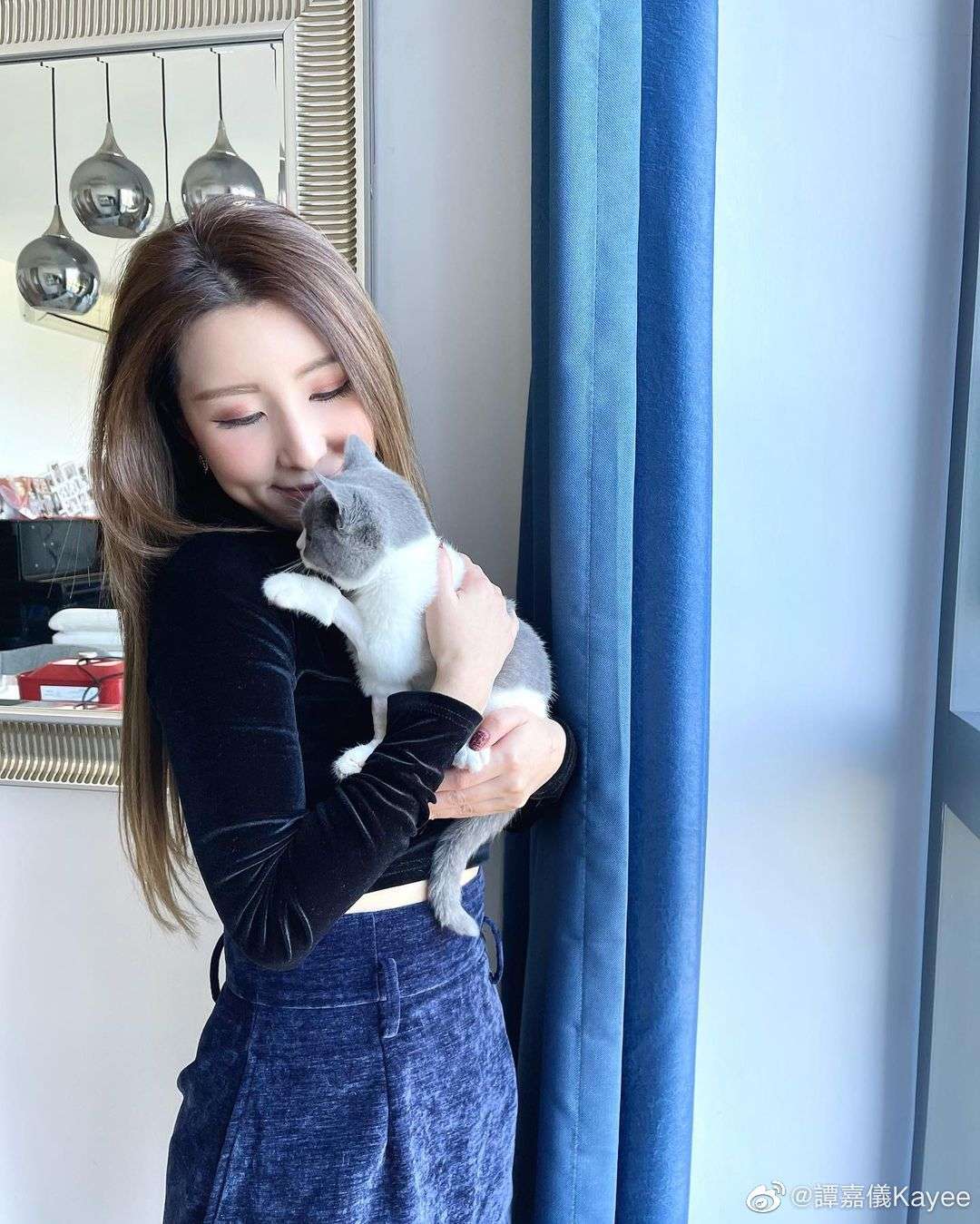 "TVB theme song queen" Tan Jiayi is correct in singing and filming, the ...