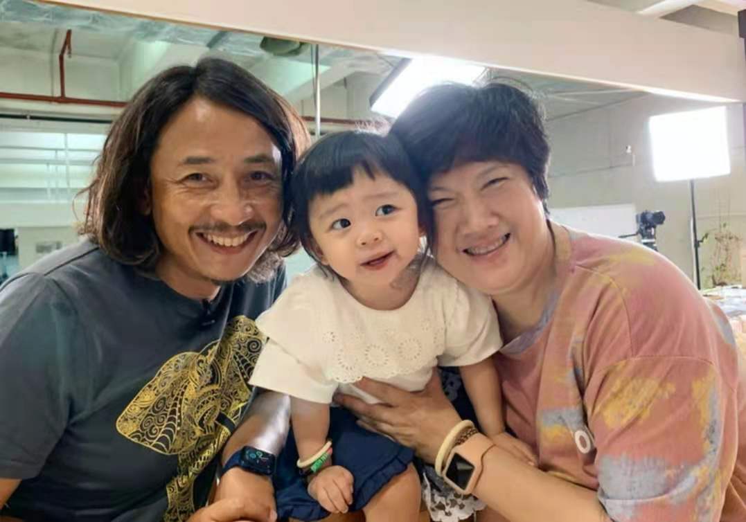 Courage!53-year-old TVB former green leaf Huang Zefeng revealed that he ...