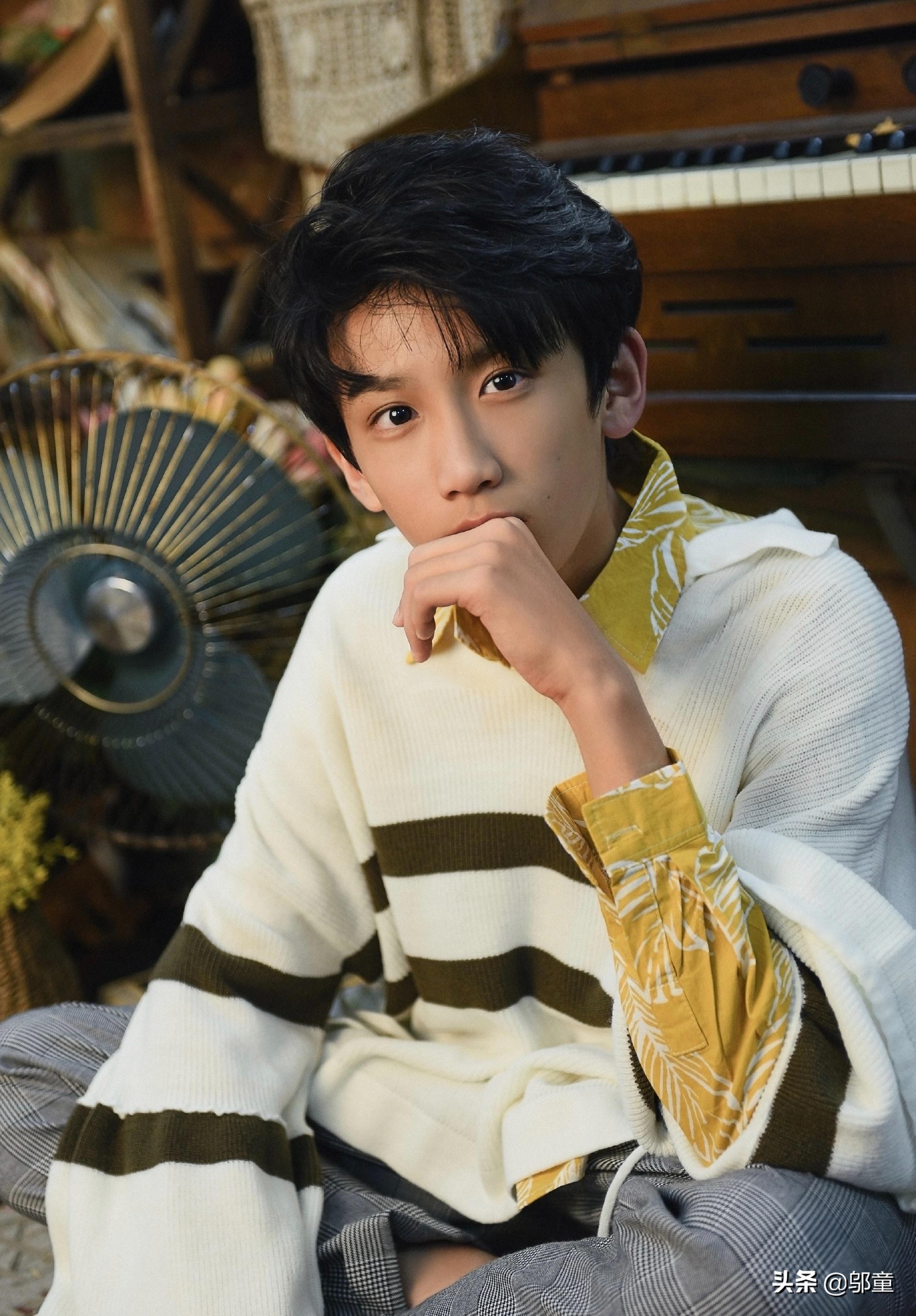 Chen Sixu airborne the TF family live broadcast room, is he a substitute or a third-generation ...