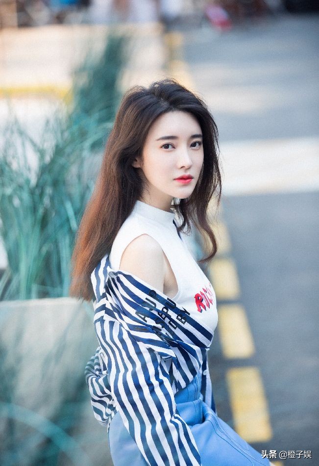 Zhang Xuan: Beautiful Pictures - iNEWS