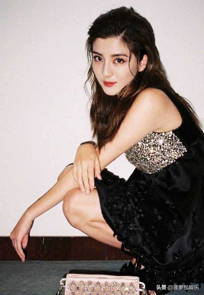 After breaking up, the ex-girlfriend still contacted Lin Feng, but ...