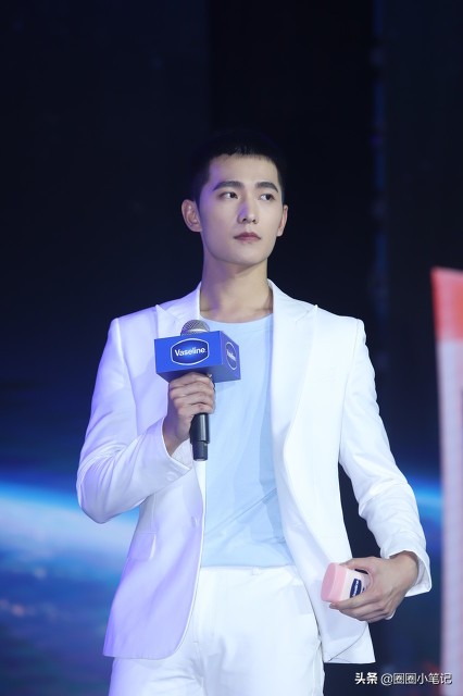 Highlights of today's entertainment: Yang Yang, Xiao Zhan, Zhao Lusi ...