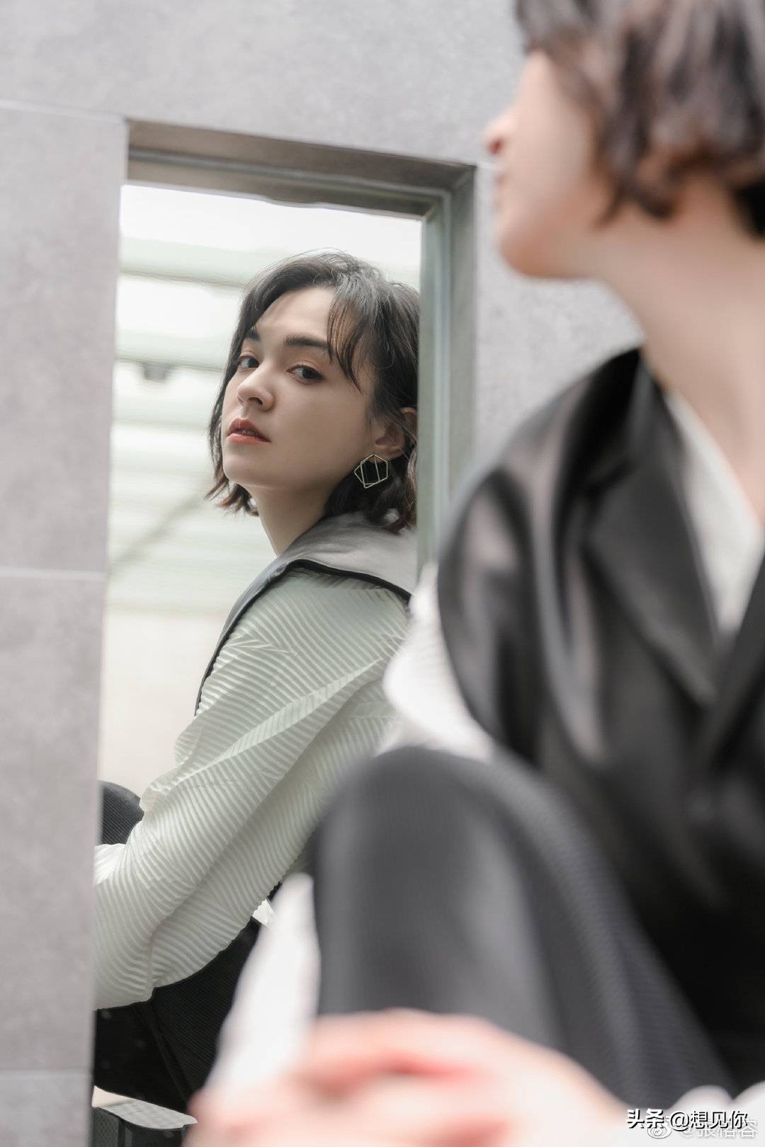 Casual and unique "Hermione"-Zhang Rongrong - iNEWS