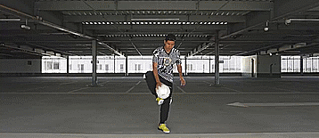 Fancy football skills-heel hitting and flying - iNEWS