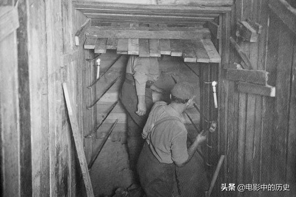 British World War I movie "Battlefield Punishment", 445 tons of ...