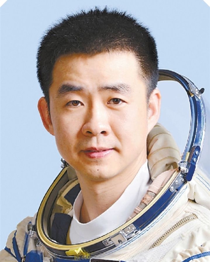 16 astronauts' ranks, positions, and profile photos - iNEWS