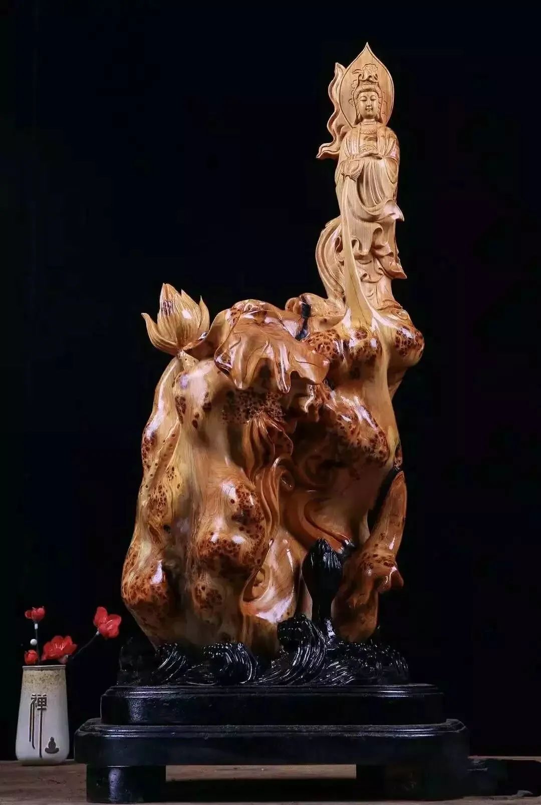 The root carving skills developed on the basis of wood carving are more ...