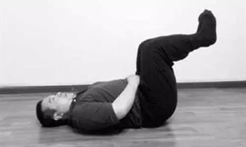 Lift your feet for 15 minutes every day, and your body is getting ...