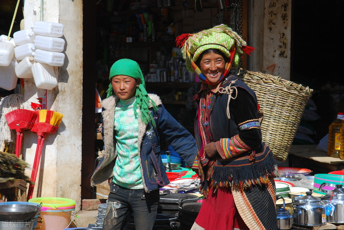 What are the folk customs of the Yi people?Do you know these? - iNEWS