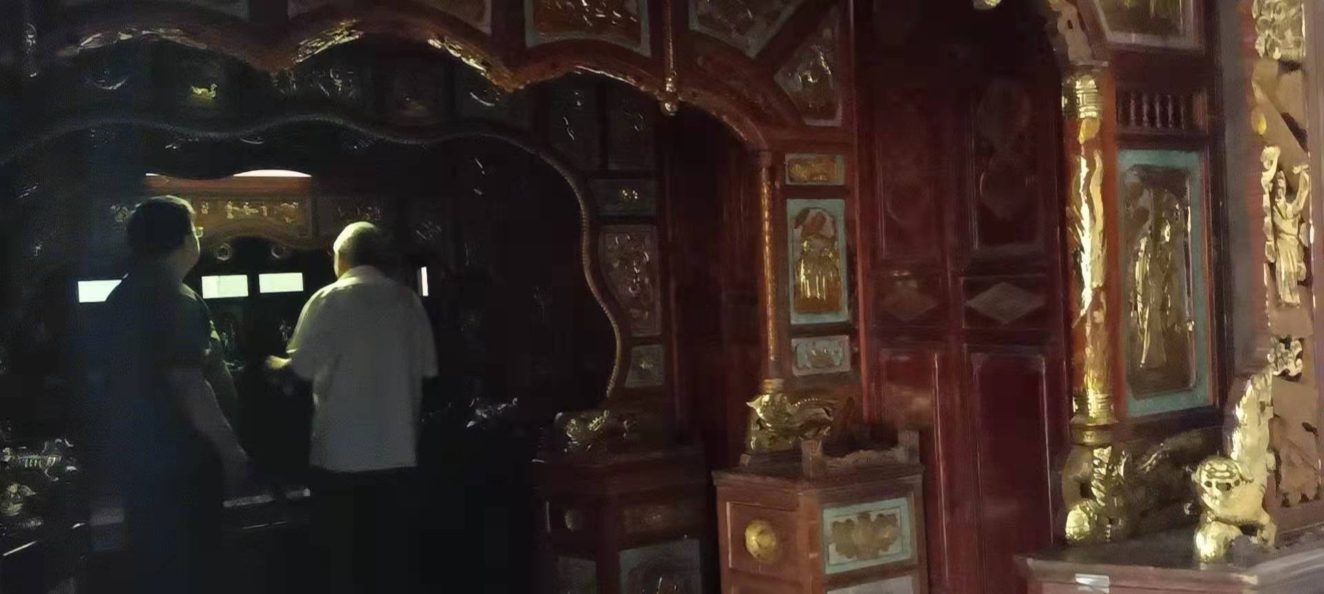 There is a kind of bed called Babu bed, do you understand? - iNEWS